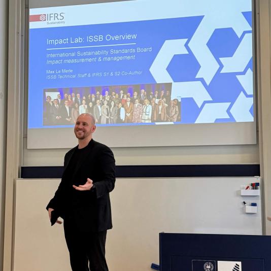AmplifyME: finance simulation reflection | Saïd Business School